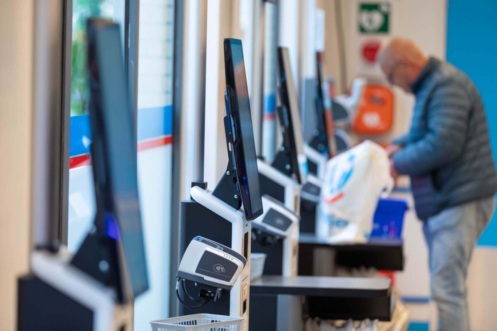 Derving bij self-checkouts voorkomen met behulp van kunstmatige ...